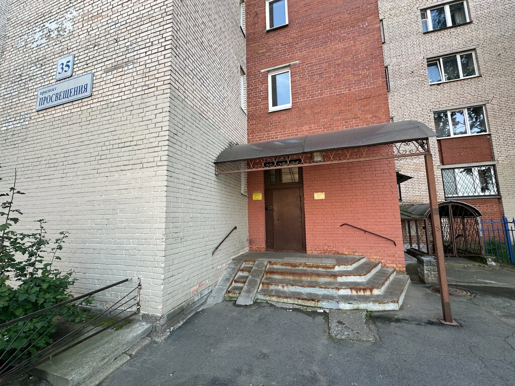 Bina, site yönetimi ТСЖ Просвещения, 35, Saint‑Petersburg, foto