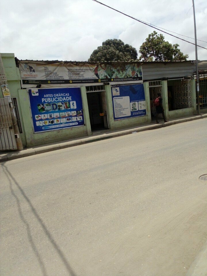 Otomobil servisi Serviços de segurança electrónica e eletrocomunicaçoes, Loanda, foto