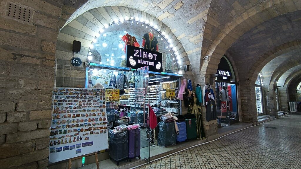 Hediyelik eşya mağazaları Zinət bijuteri, Bakü, foto