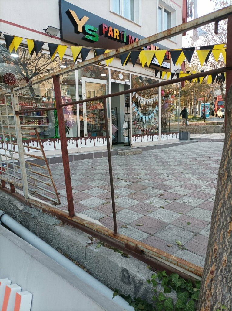 Kutlama ürünleri Ys, Ankara, foto