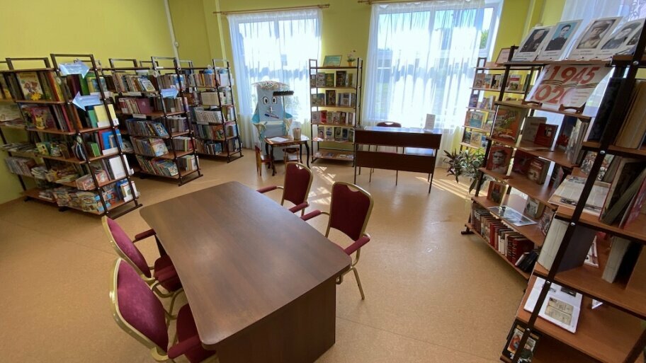 Kütüphaneler Борковская сельская библиотека, Tümen (Tiumenskaya) oblastı, foto