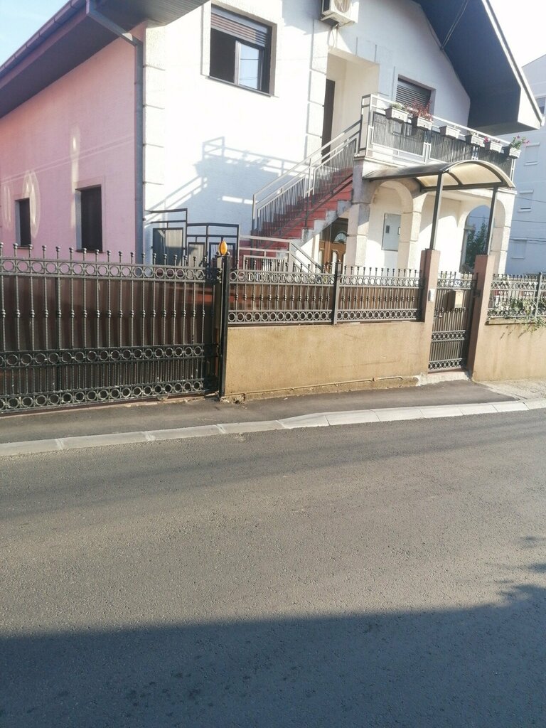 Özel muayenehaneler Ordinacija Za Fizikalnu Medicinu Dr. Ječmenica, Belgrad, foto