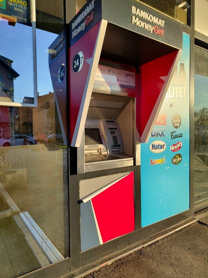 ATM'ler Moneyget, Belgrad, foto