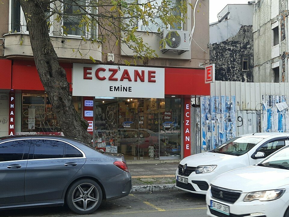 Eczaneler Emine Eczanesi, İstanbul, foto