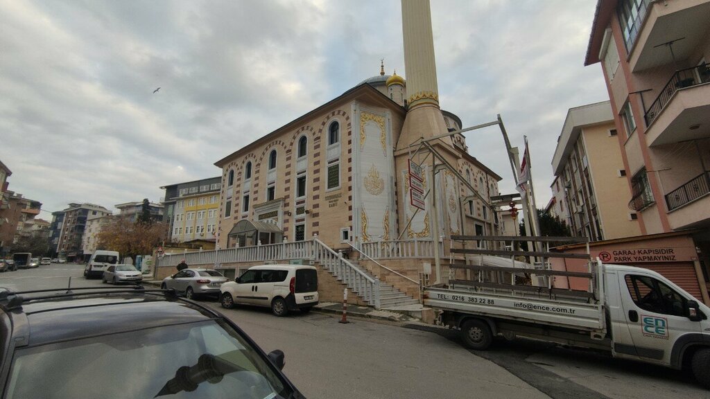 Cami Orhangazi Yaşar Cimilli Camii, İstanbul, foto