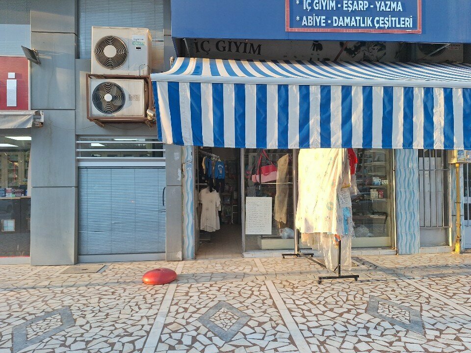 Giyim mağazası Karahan Tekstil, Antalya, foto