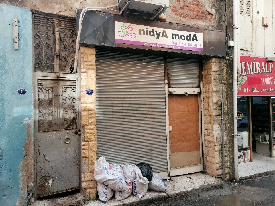 Giyim mağazası Nidya Moda, İzmir, foto