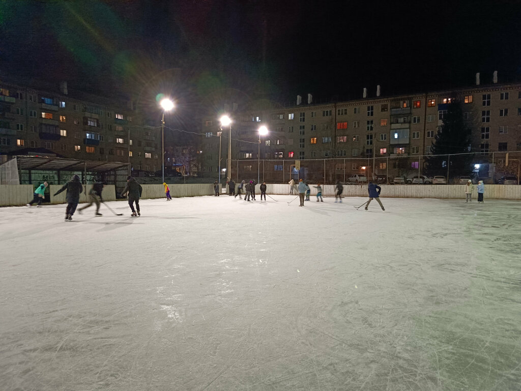 Buz pateni pistleri Каток, Beloretsk, foto