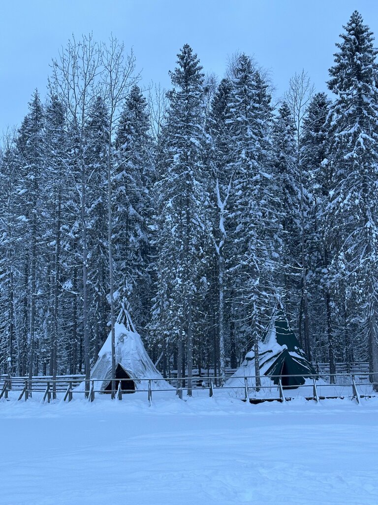 Turistik yerler Деревня саамов, Karelya, foto