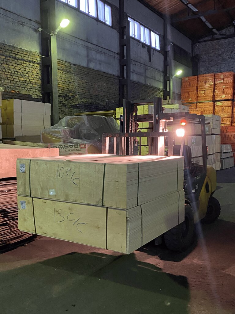 Kontrplak Timberia, Tiumen, foto