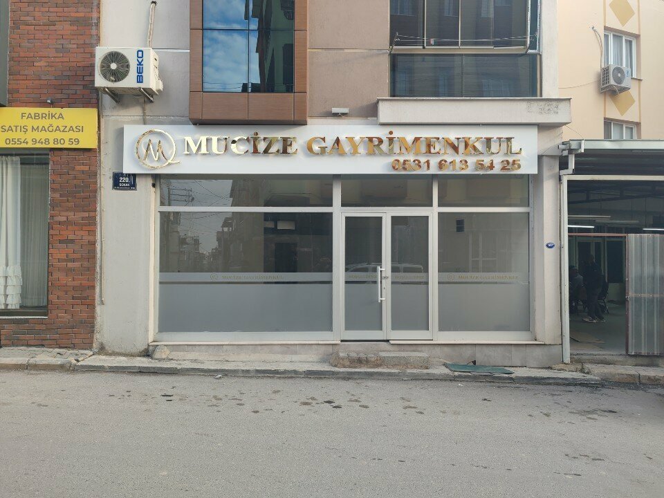 Emlak ofisi Mucize Gayrimenkul, İzmir, foto