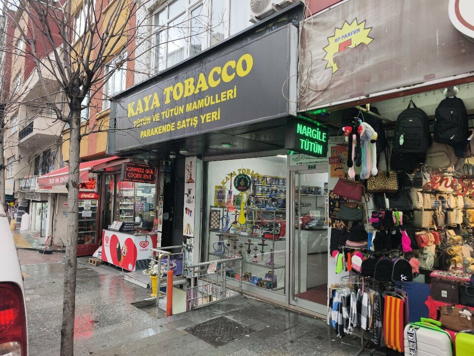 Tütün, sigara mağazaları Kaya Tobacco, İstanbul, foto
