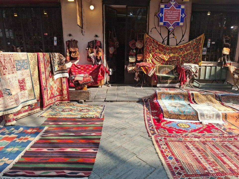 Halı mağazaları Georgian & Caucasian Carpets Gallery, Tiflis, foto