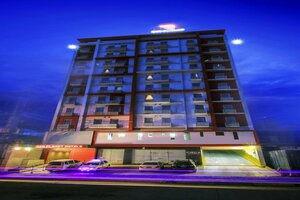Red Planet Cagayan De Oro (Northern Mindanao, City of Cagayan de Oro, Claro M. Recto Avenue), otel  Lambia'dan
