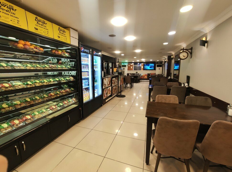 Pasta, şekerleme ve tatlı Meşhur Sarıyer Börekçisi, İstanbul, foto