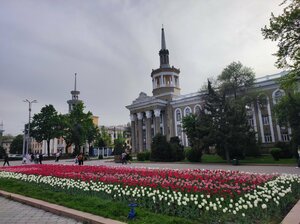 Аллея молодежи (Bishkek, Muratbek Ryskulov Street), kültür ve eğlence parkları  Bişkek'ten