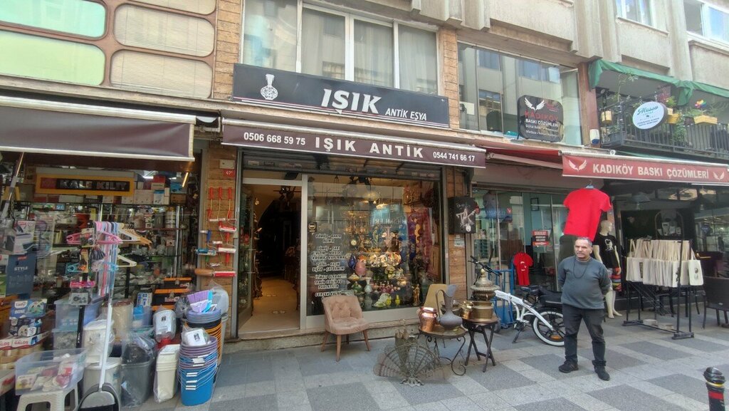 Antikacı dükkanları Işık antika, İstanbul, foto