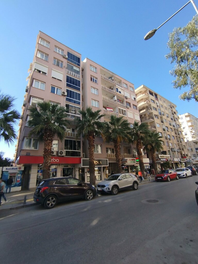 Giyim mağazası Özba, İzmir, foto