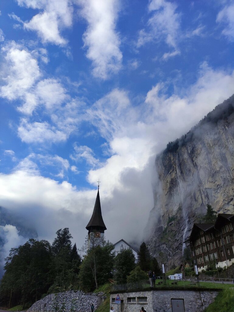 Tren istasyonu Lauterbrunnen, Bern, foto