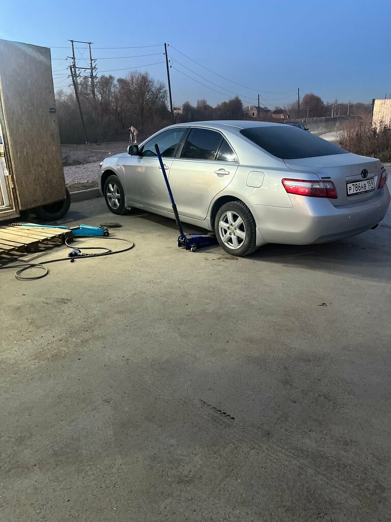 Oto lastik tamiri Шиномонтаж, Permski krayı, foto