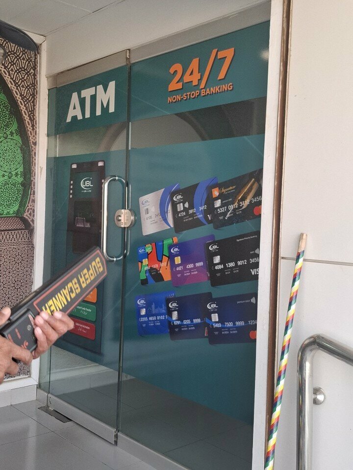 ATM'ler United Bank ATM, Lahor, foto