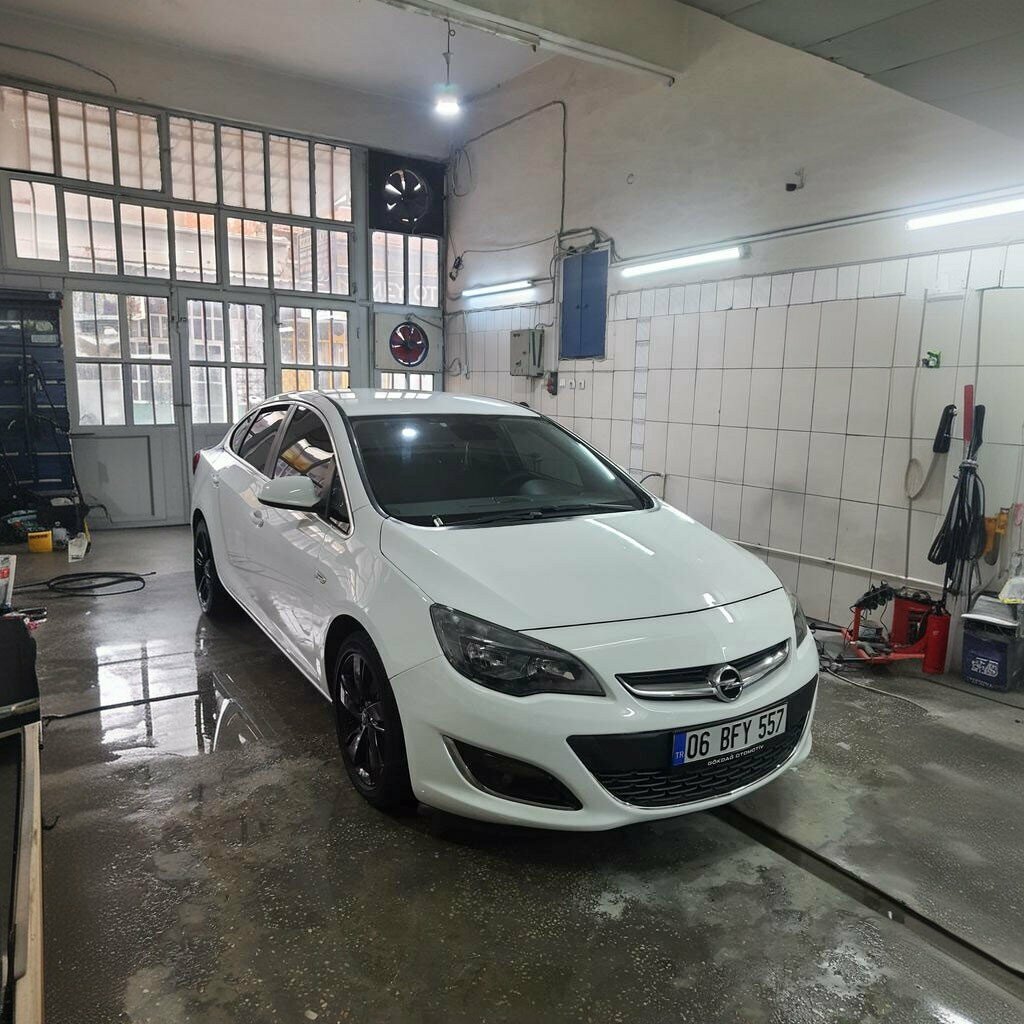 Otomobil servisi CRC otodetay Göçük düzeltme, Uşak, foto