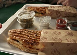Niyo Cafe (Çekmece Mah., Uğur Mumcu Cad., No:16, Defne, Hatay), fast food  Defne'den