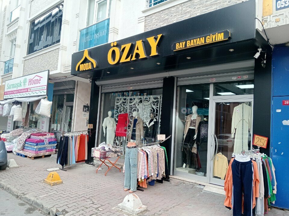 Giyim mağazası Özay Giyim, İstanbul, foto