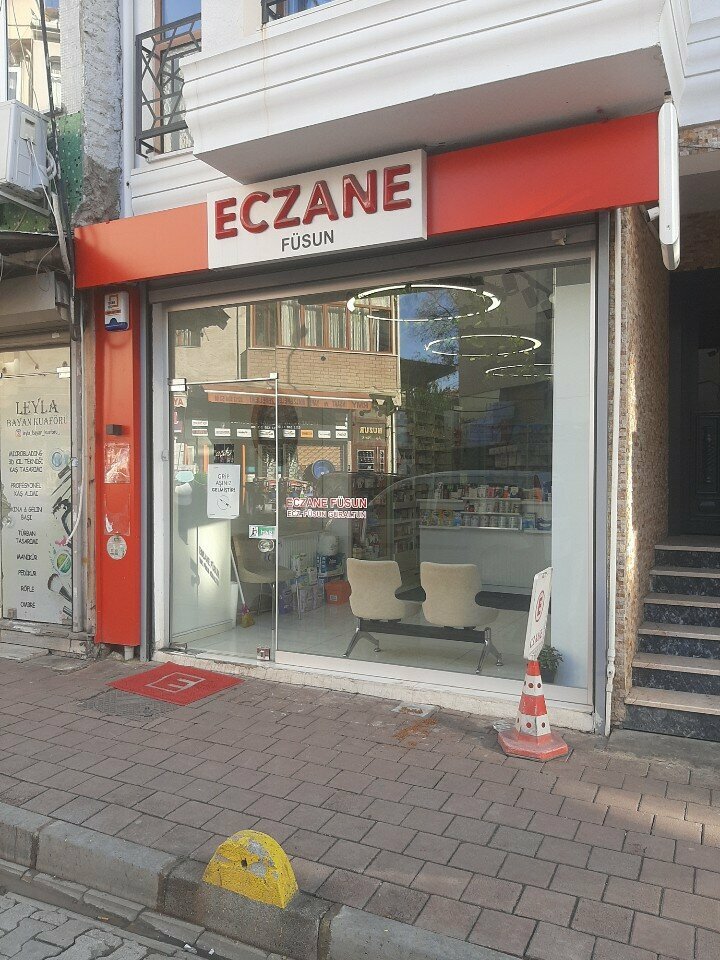 Eczaneler Füsun Eczanesi, İstanbul, foto