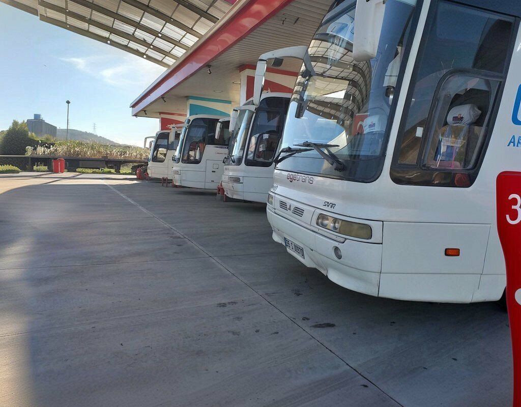 Benzin istasyonu Petrol Ofisi, Aliağa, foto