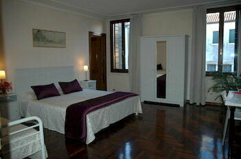 Otel Guesthouse Cà dell'Angelo, Venedik, foto
