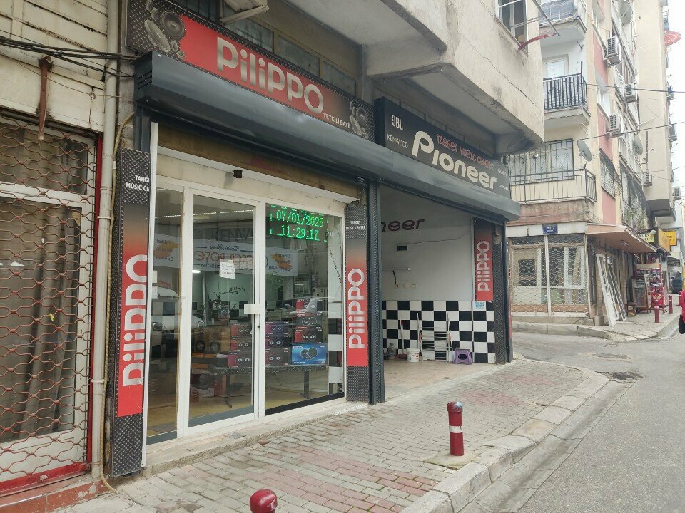 Oto ses sistemleri Pioneer Target Music Center, İzmir, foto
