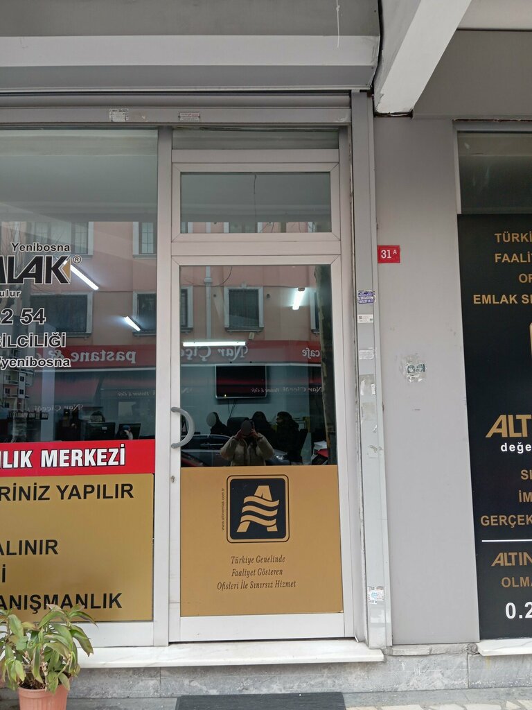 Emlak ofisi Altın Emlak, İstanbul, foto