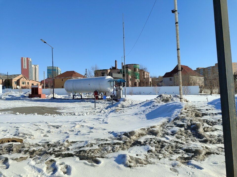 Benzin istasyonu Qazaq Oil, Karağandı, foto