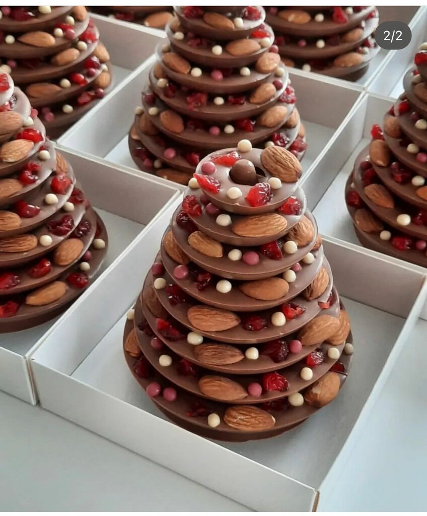 Pasta, şekerleme ve tatlı Три шоколада, Elista, foto