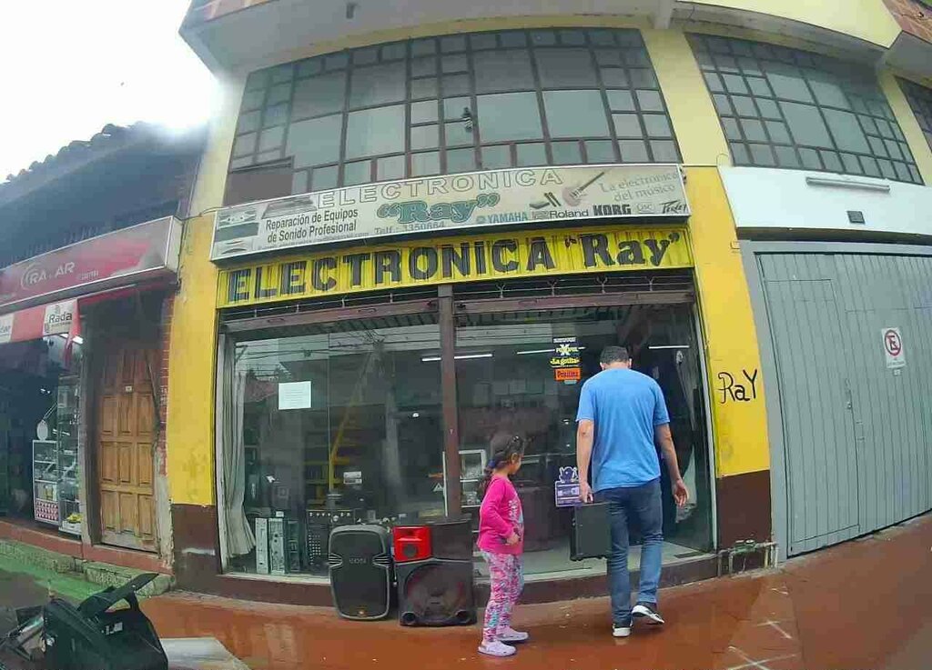 Elektronik eşya mağazaları Ray, Santa‑Krus, foto