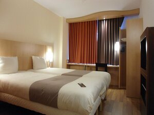 Ibis Leiden Centre (Stationsplein No:240), otel  Leiden'den