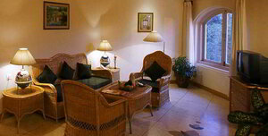 Kenilworth Beach Resort & SPA (Goa, South Goa County, Salcete Taluk, Village of Utorda), otel  Goa'dan
