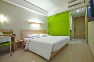 Grandmas Plus Hotel Airport (Bali, Badung Regency, Kuta District, Kuta), otel  Kuta'dan