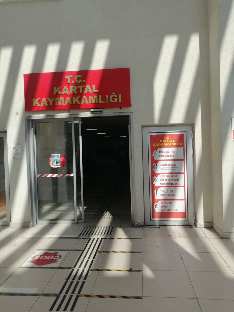 Belediyeler, devlet daireleri Kartal Hükümet Konağı, İstanbul, foto