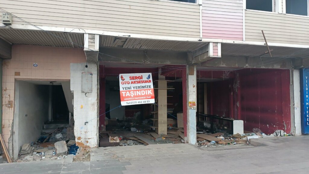 Otomobil yedek parçaları Sergi Oto Aksesuar, İstanbul, foto