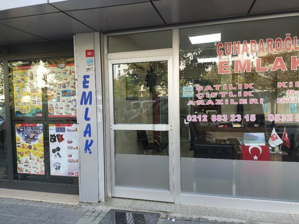 Emlak ofisi Çuhadaroğlu Emlak ve İnşaat, İstanbul, foto