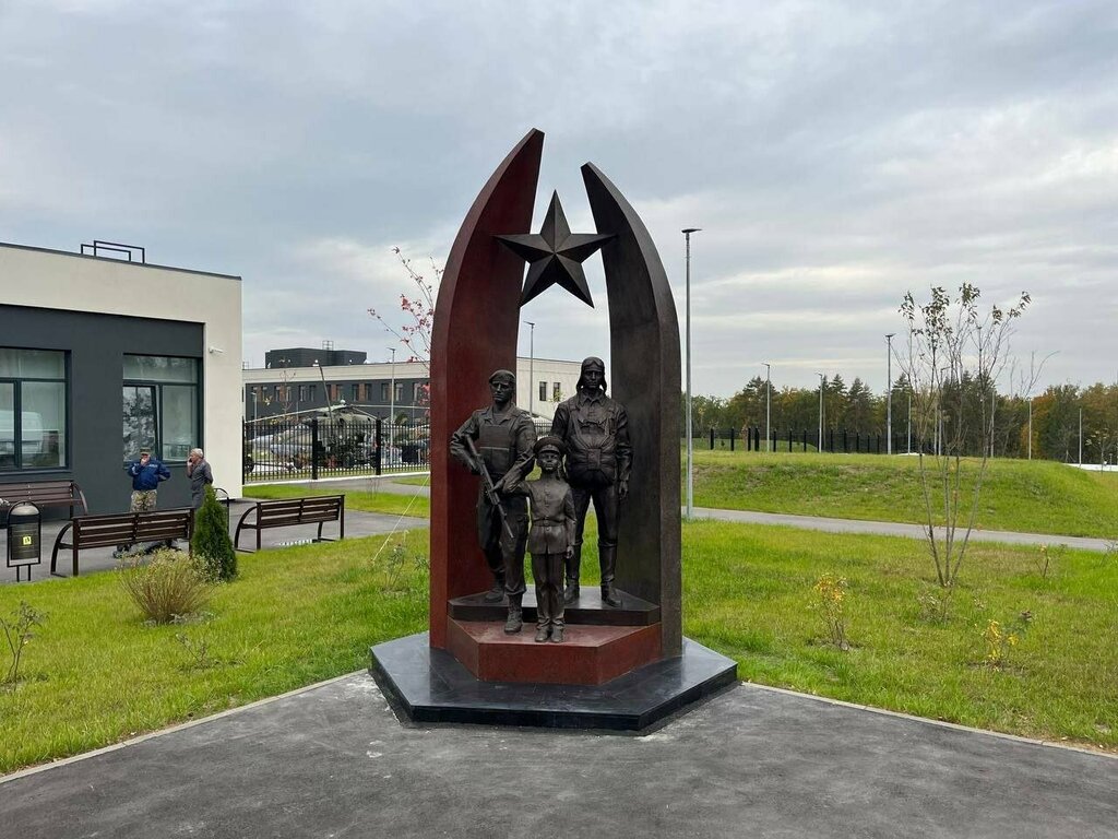 Askeri okullar Ulyanovskoye gvardeyskoye suvorovskoye voyennoye uchilishche, Ulyanovsk, foto