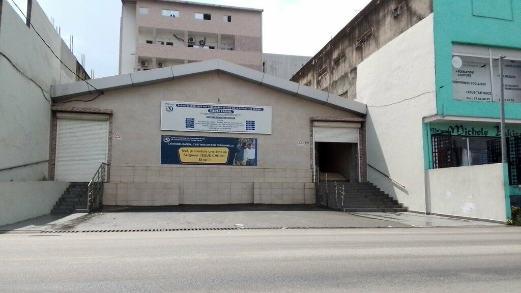 Protestan kilisesi Assemblies of God - Temple Carmel, Abican, foto