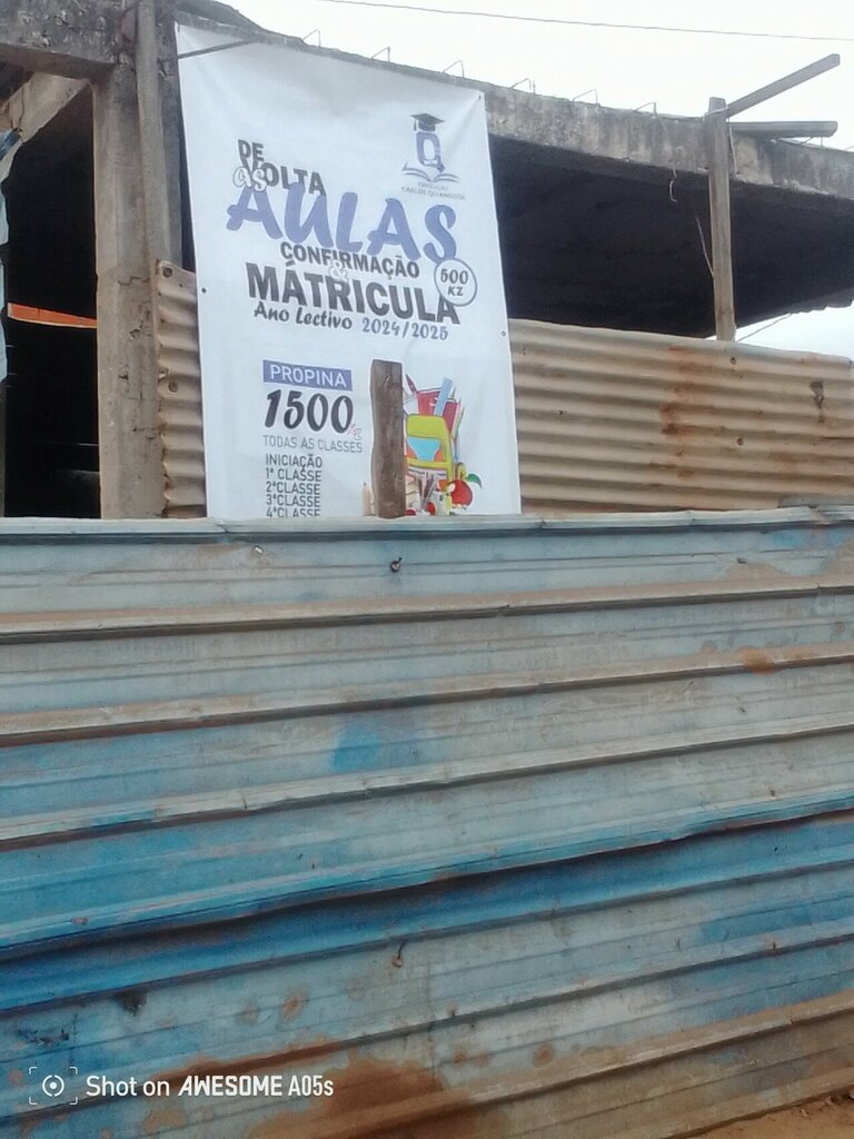 Kurs Centro de Explicação, Loanda, foto