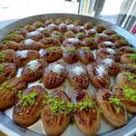 Birtat Künefe (Dikili Mah., Namık Kemal Sok., No:25, Suruç, Şanlıurfa), pasta, şekerleme ve tatlı  Suruç'tan