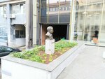 Душан Радовић (Masarikova Street No:5A), park, sokak heykeli  Belgrad'dan