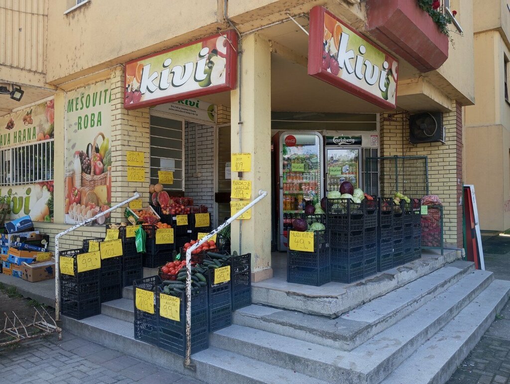 Manavlar Kivi, Novi Sad, foto