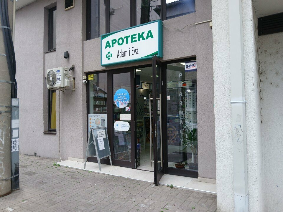 Eczaneler Адам и Ева, Belgrad, foto