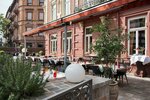 Kleiner Rosengarten (Friedrichsring No:40, Mannheim), otel  Mannheim'den